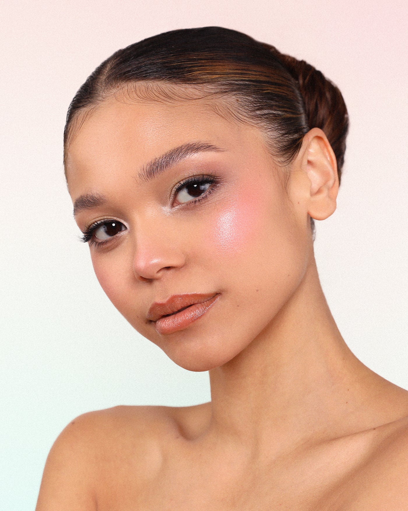 Marvelous Baked Blush (001, Wedding Cake) | MOIRA Cosmetics